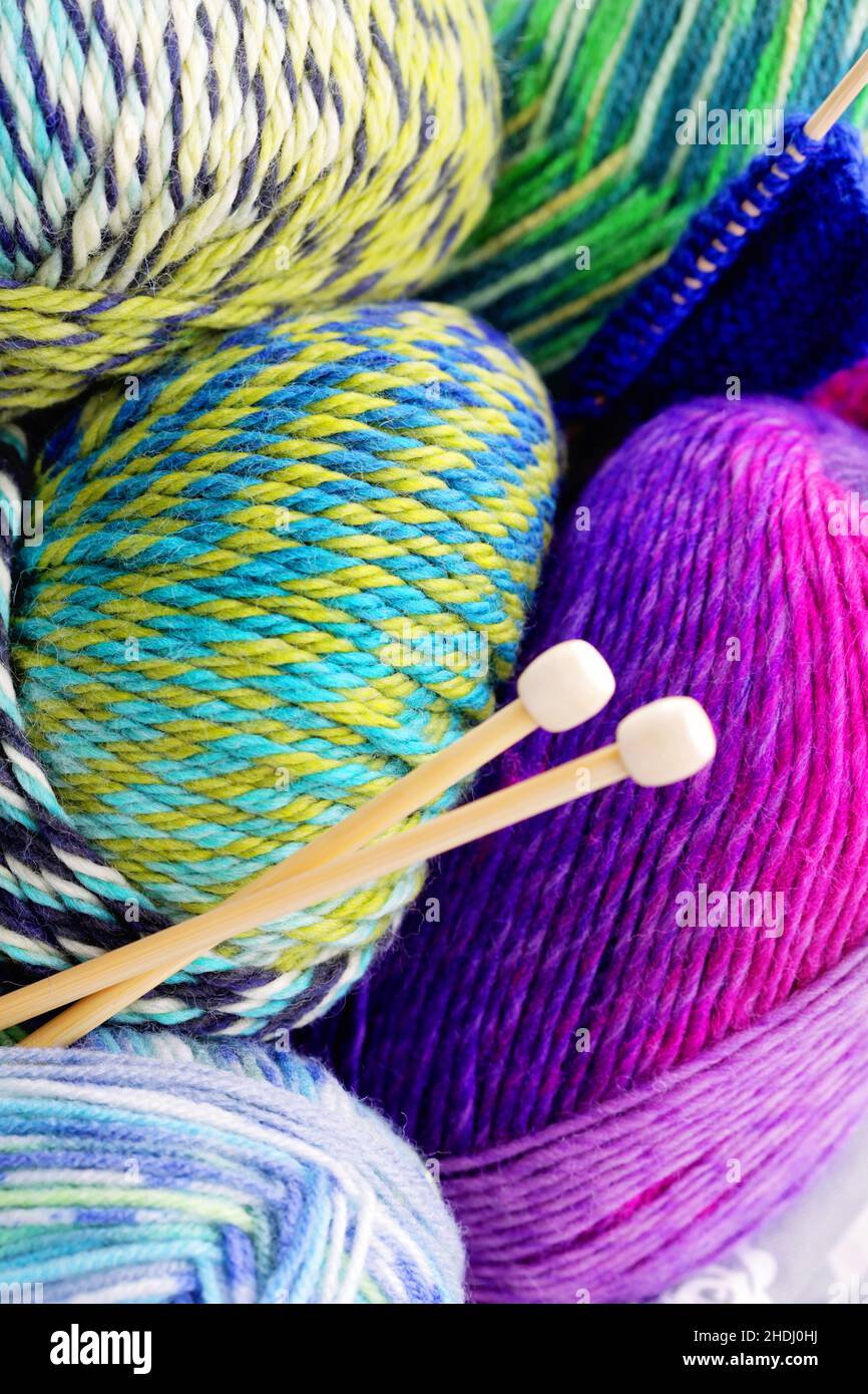 Yarns of wool hi-res stock photography and images - Alamy