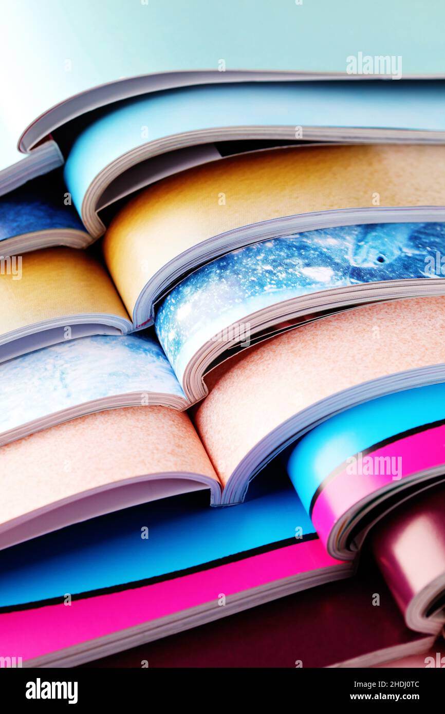Studio magazine hi-res stock photography and images - Alamy