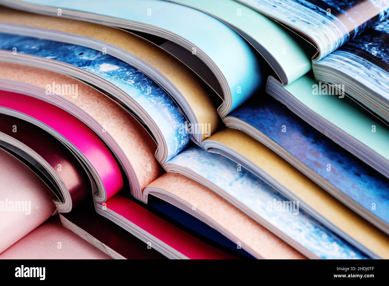Studio magazine hi-res stock photography and images - Alamy