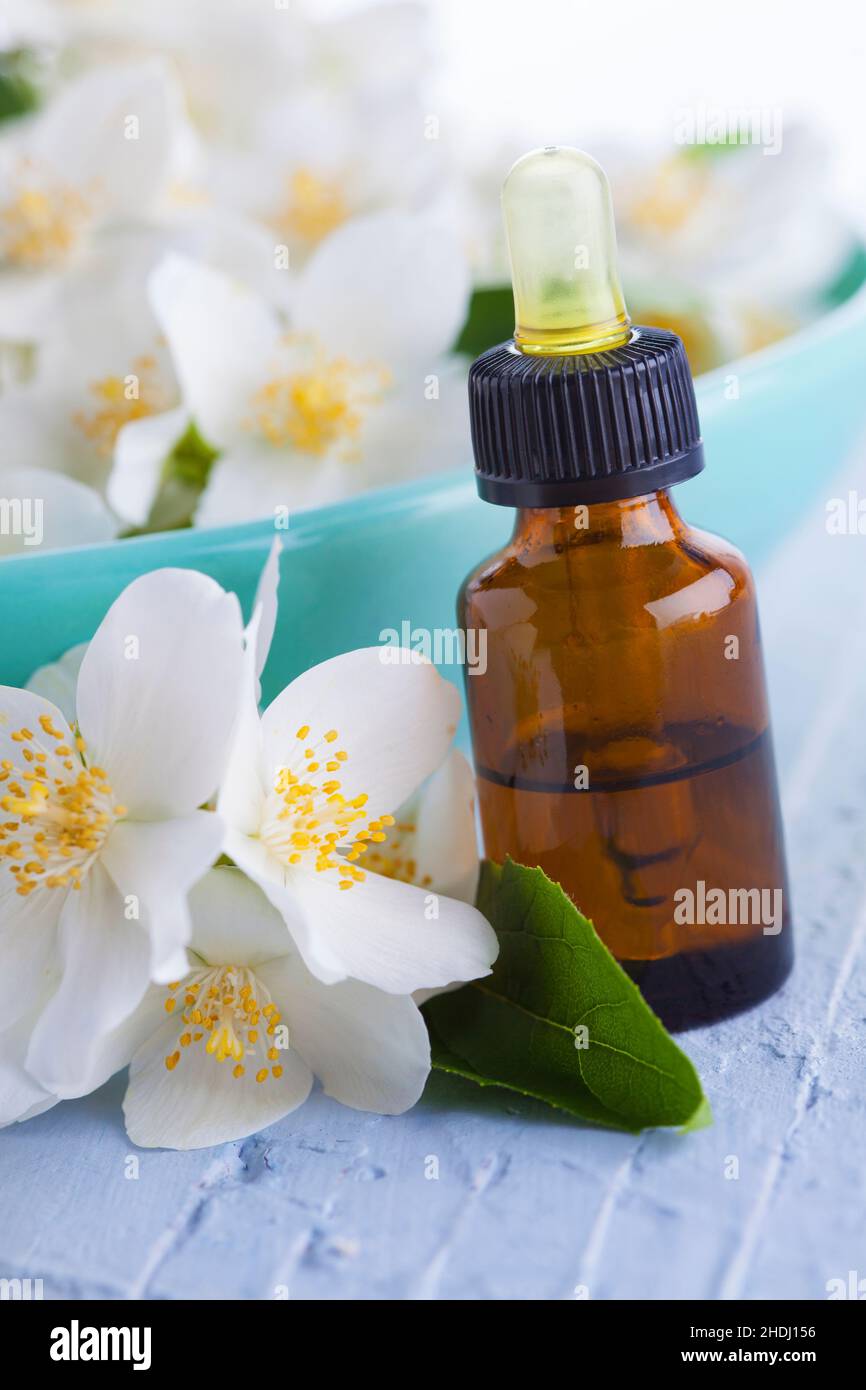 Aromatherapies hi-res stock photography and images - Alamy