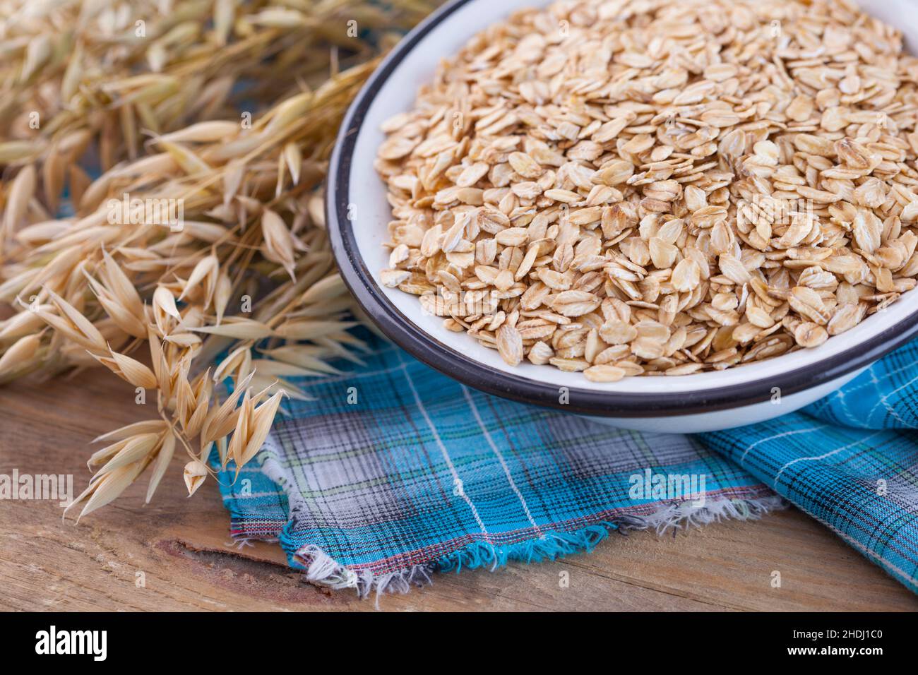 oatmeal, rolled oats, oatmeals Stock Photo - Alamy
