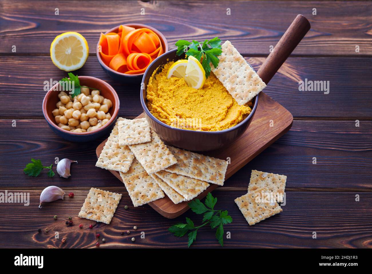 Hummus cracker nobody hi-res stock photography and images - Alamy