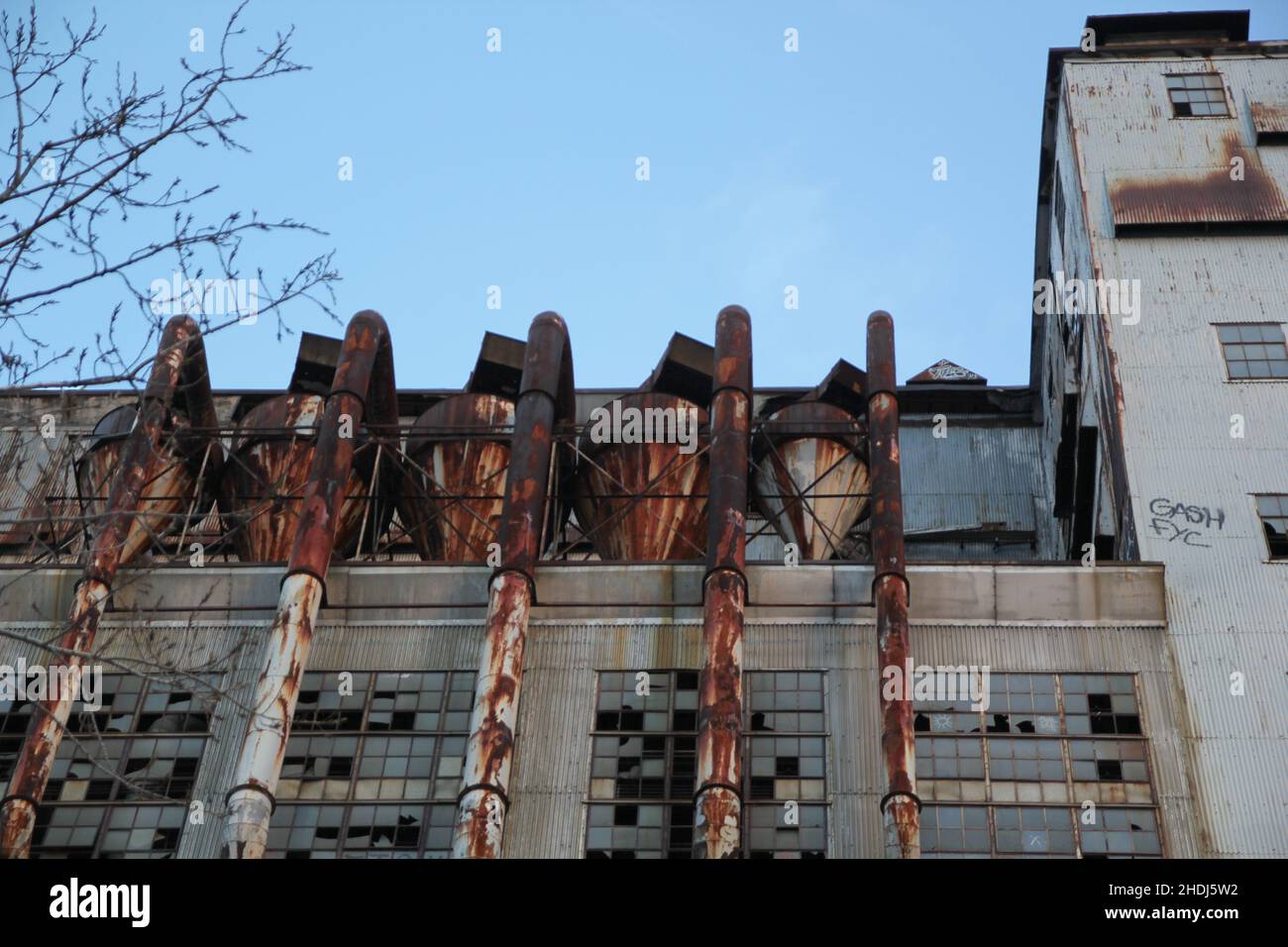 Abandoned construction side hi-res stock photography and images - Alamy