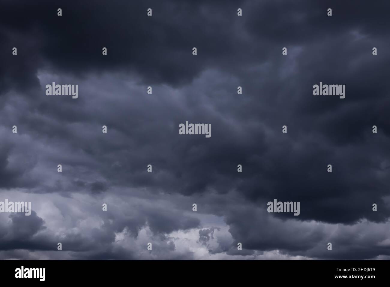 Adverse weather hi-res stock photography and images - Alamy