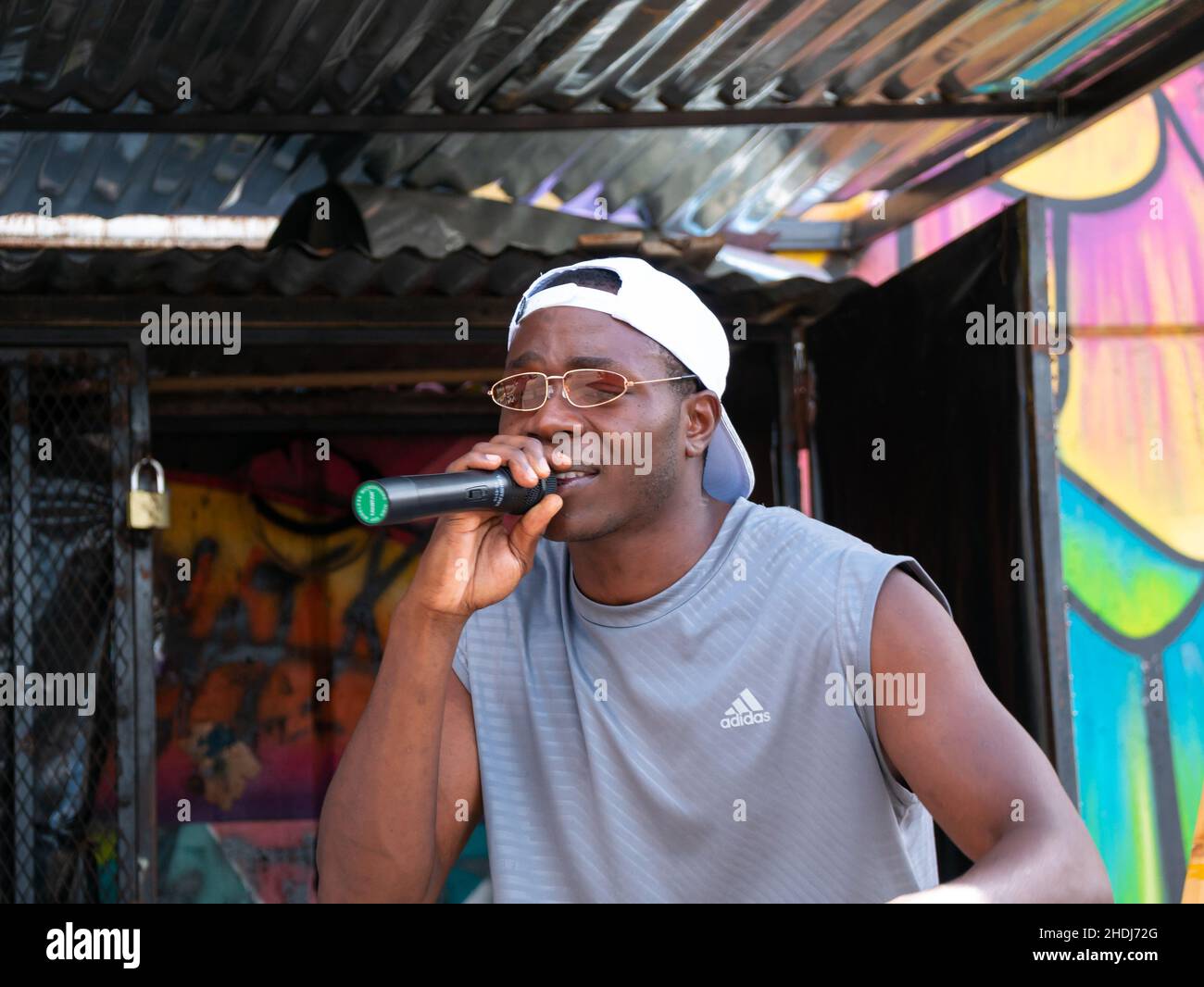 Street rapper hi-res stock photography and images - Alamy