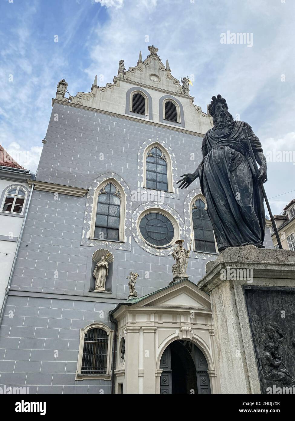 Franciscan church vienna hi-res stock photography and images - Alamy