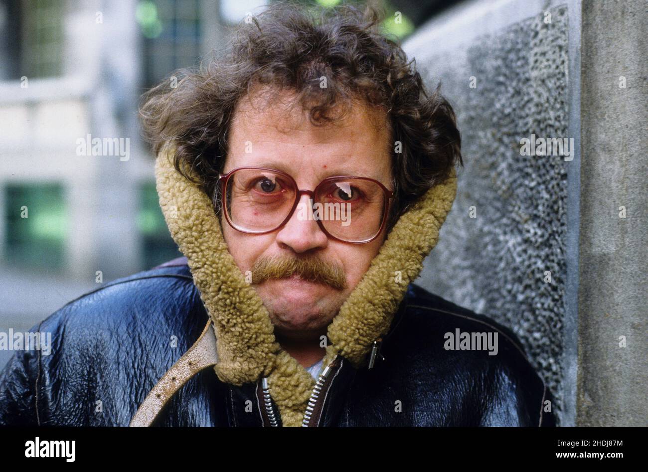 Male singer 1980s hi-res stock photography and images - Alamy