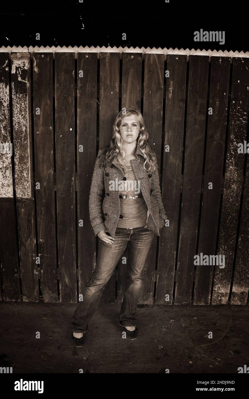 teenager, pose, teen, teenage, teenagers, teens, poses Stock Photo - Alamy