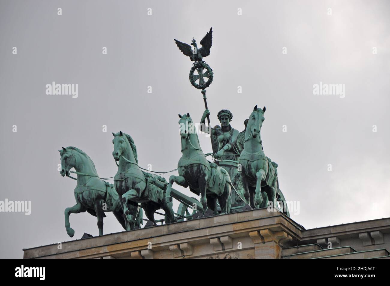 brandenburg gate, quadriga statue, brandenburg gates, quadriga statues ...