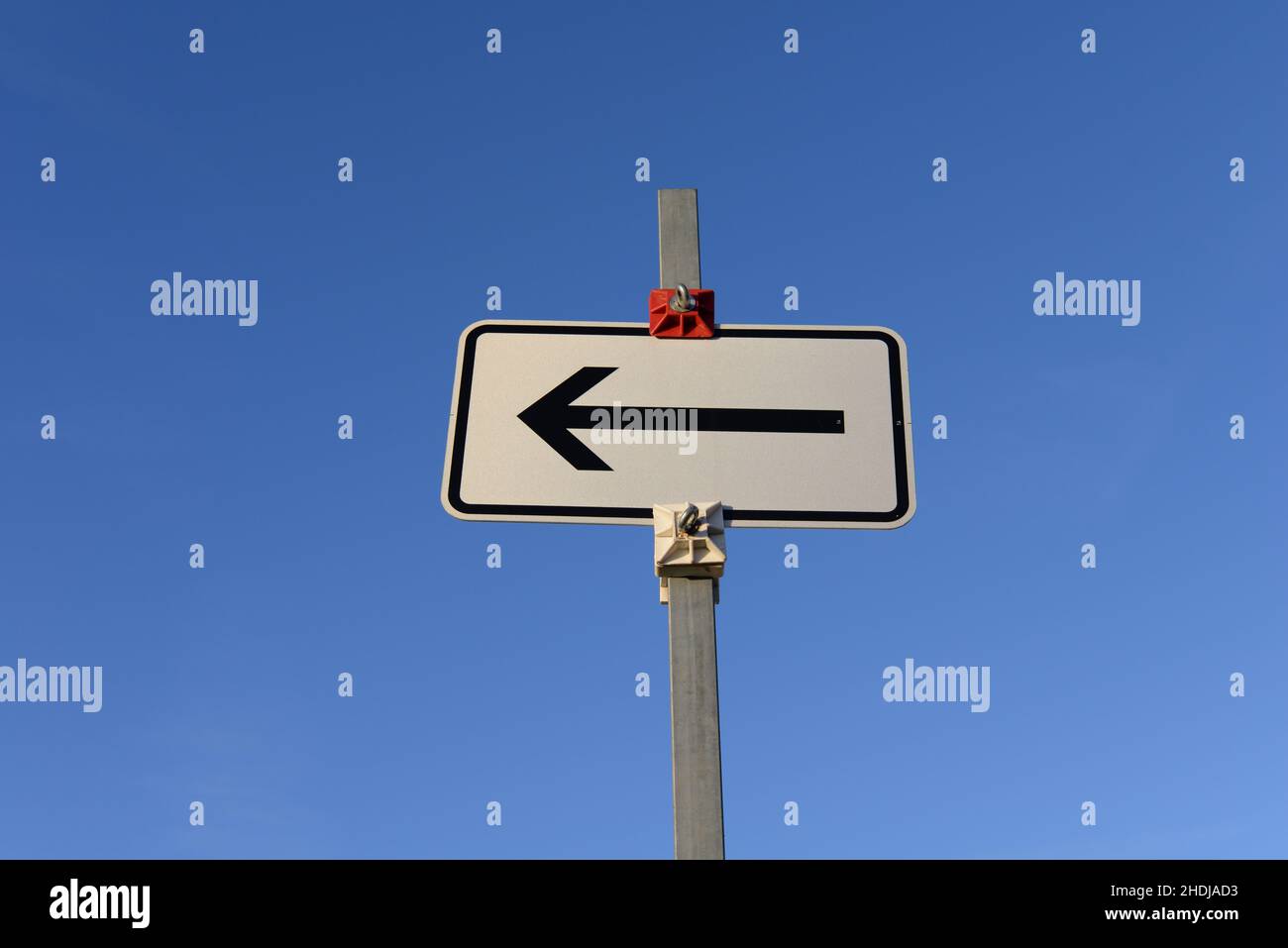 arrow, footpath sign, arrows, footpath signs Stock Photo - Alamy
