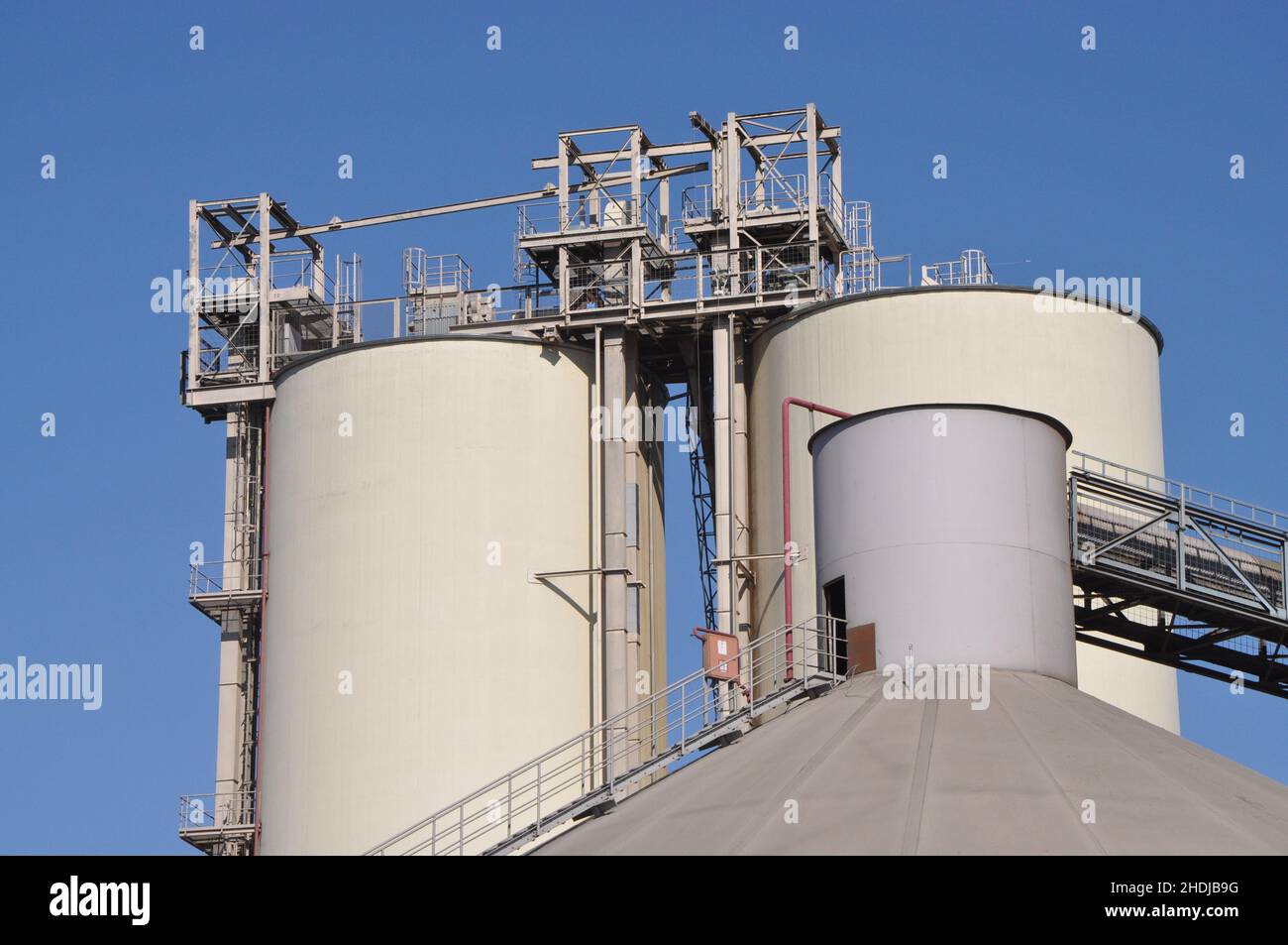 silo, factory, silos, factories Stock Photo - Alamy