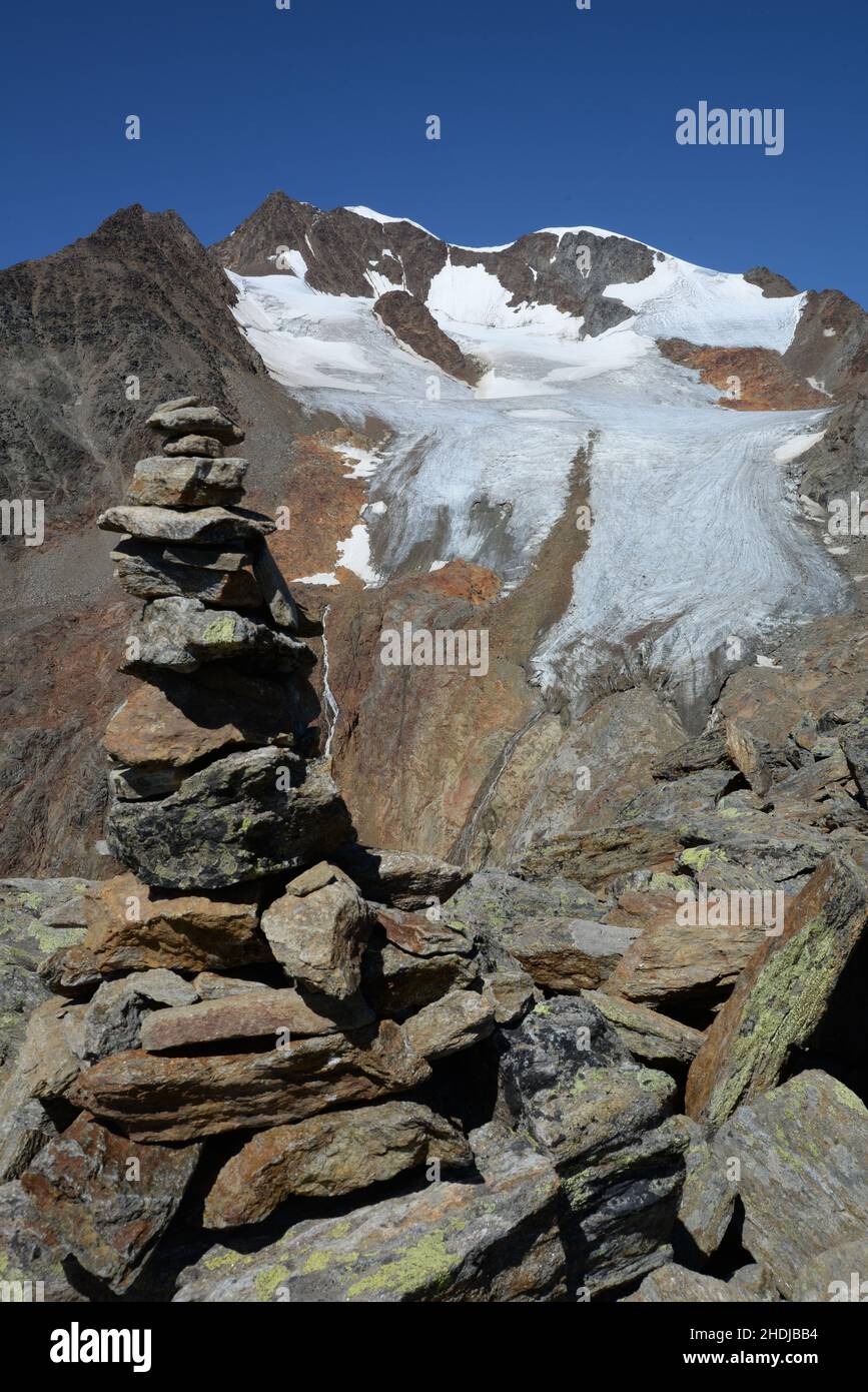 Cairn markers hi-res stock photography and images - Alamy