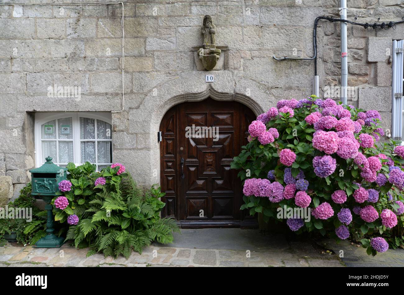 Gate numbers hi-res stock photography and images - Alamy