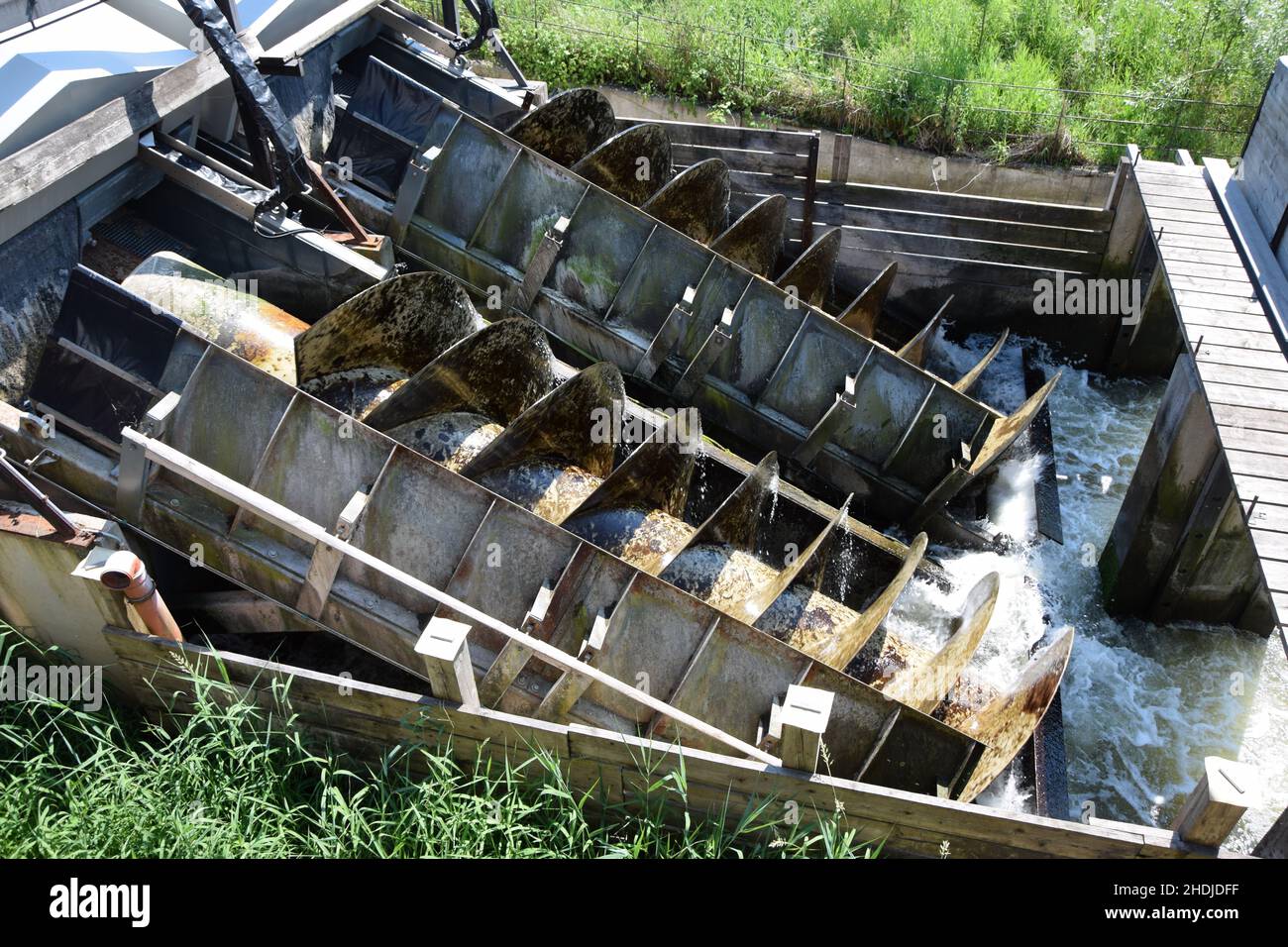 hydroelectric power station, hydropower screw, hydroelectric power ...