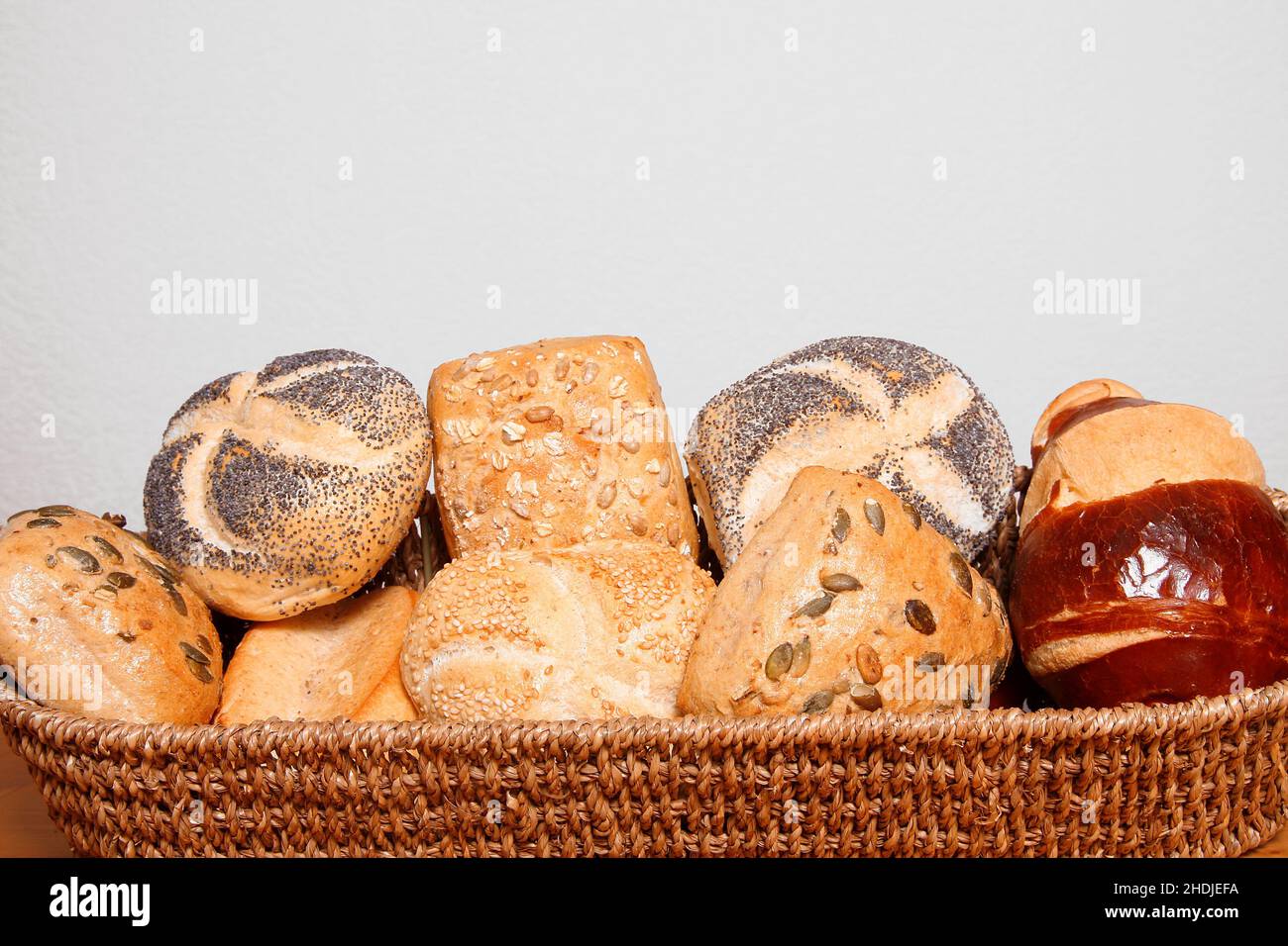 bun, bread basket, buns, bread baskets Stock Photo - Alamy