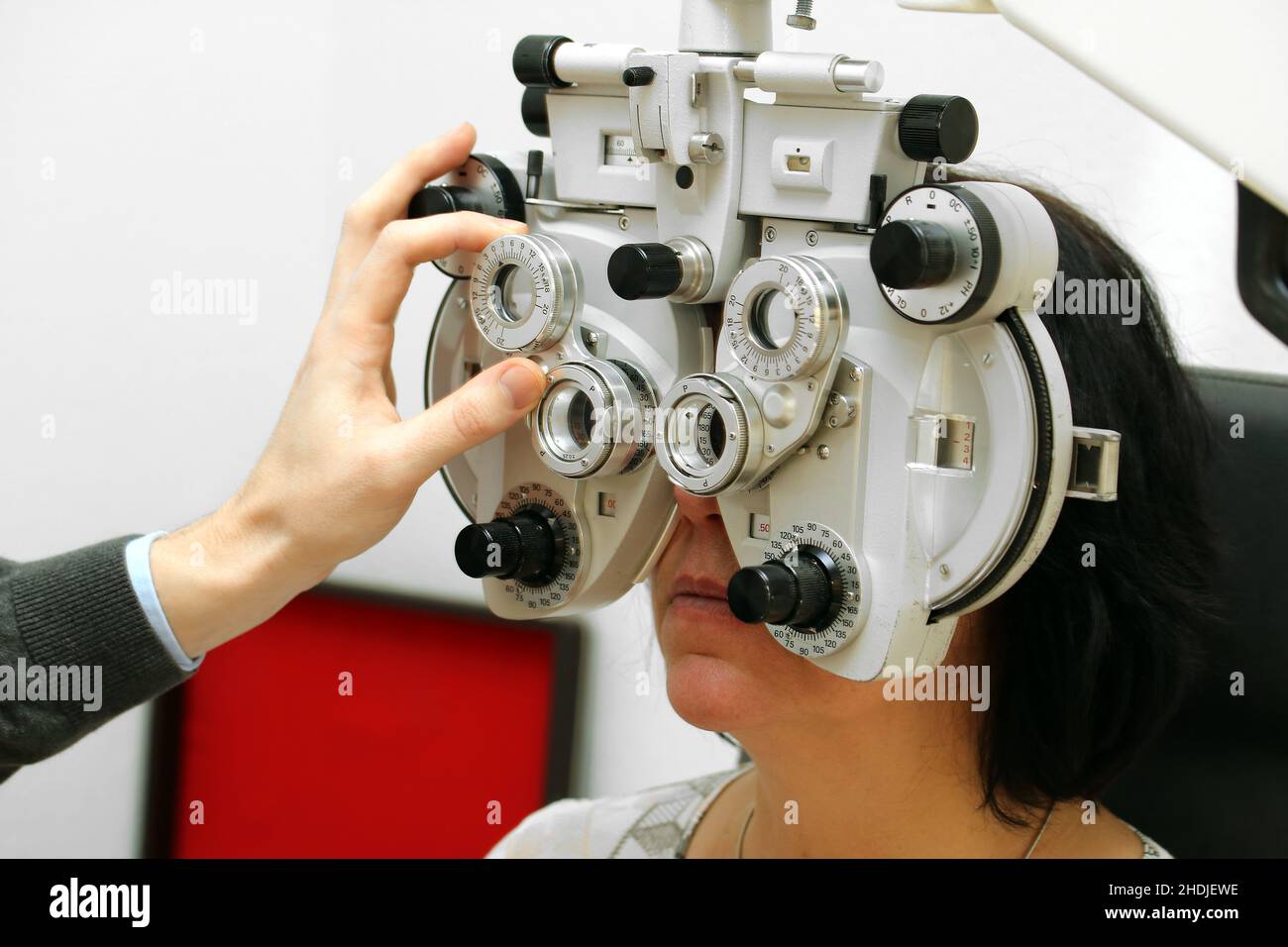 Eye test apparatus hi-res stock photography and images - Alamy
