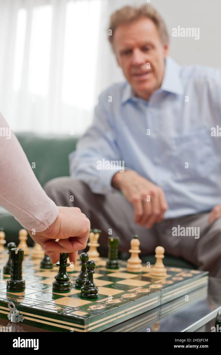 Chess moves hi-res stock photography and images - Alamy
