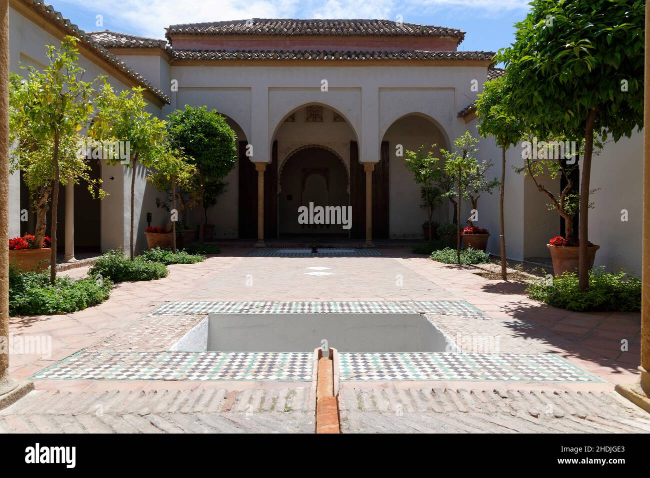 courtyard, fort, alcazaba, courtyards, forts, alcazabas Stock Photo - Alamy