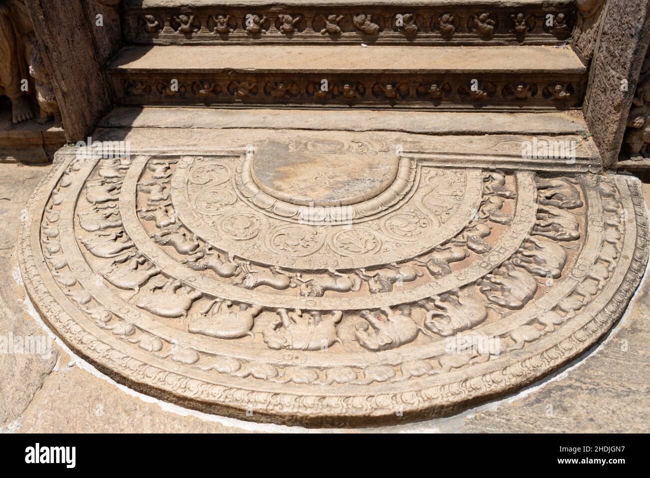 moon-stone, sandakada pahana Stock Photo - Alamy