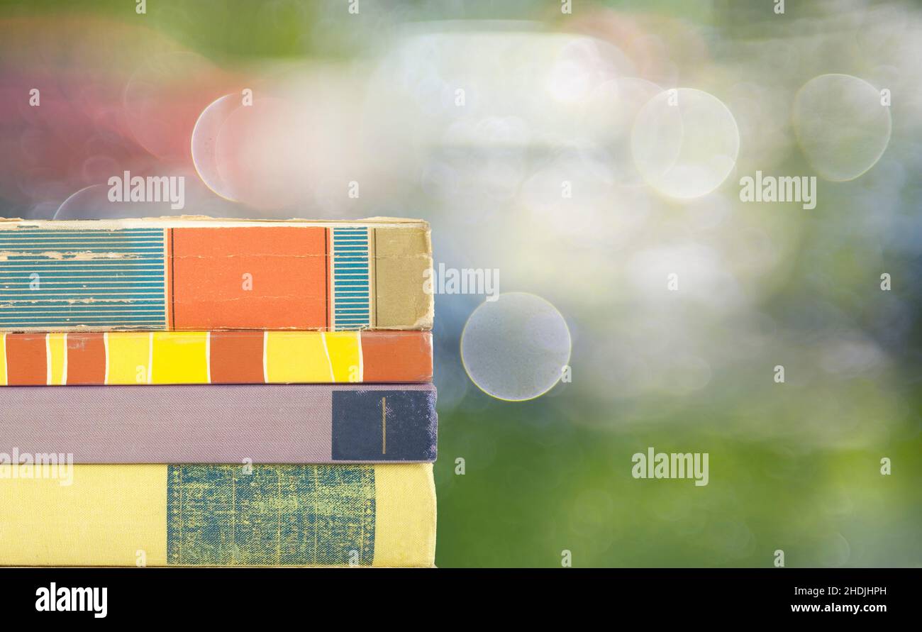 Stacking books hi-res stock photography and images - Alamy