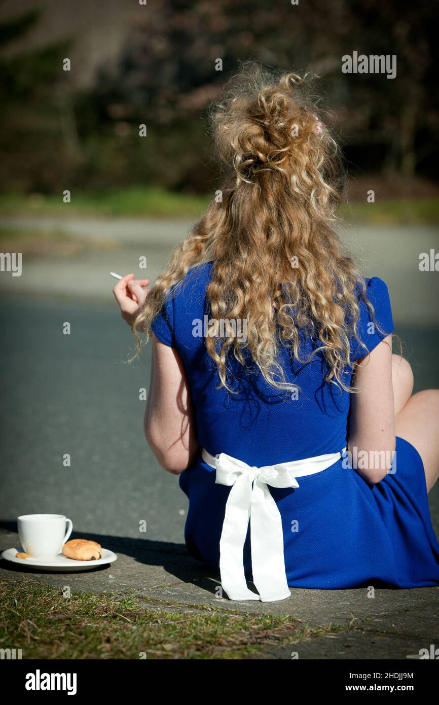 smoking, waitress, cigarette break, smoker, cigarette breaks, smokers ...