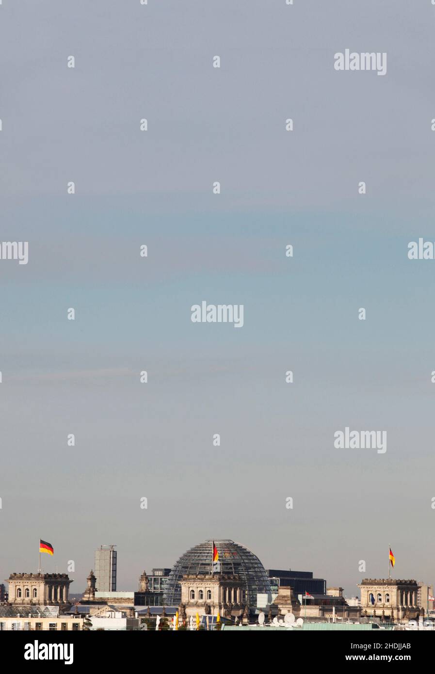 Reichstags dome hi-res stock photography and images - Alamy