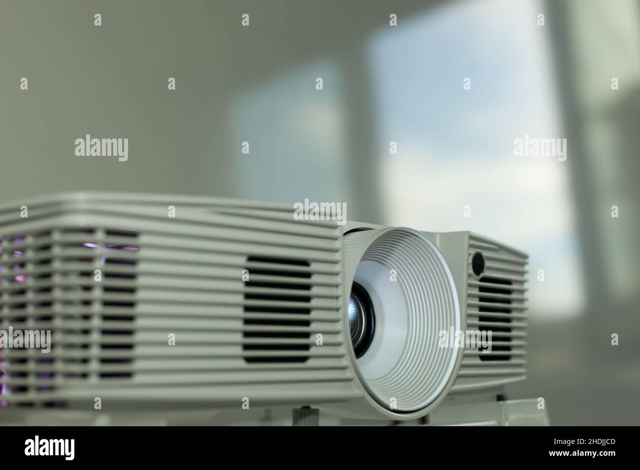 Multimedia projectors hi-res stock photography and images - Alamy