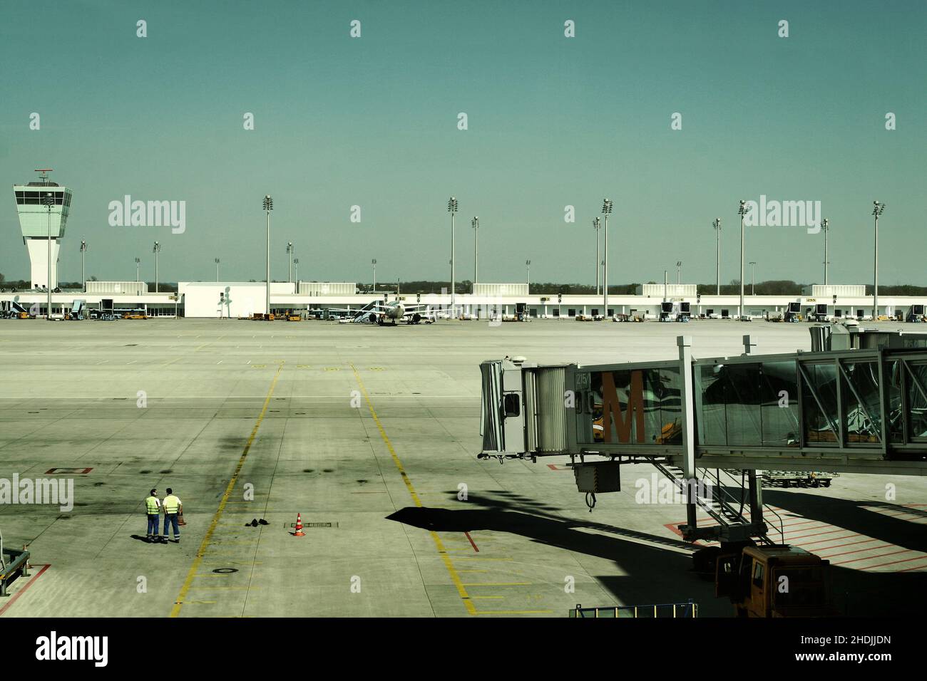 airport, runway, gangway, airports, runways, gangways Stock Photo - Alamy
