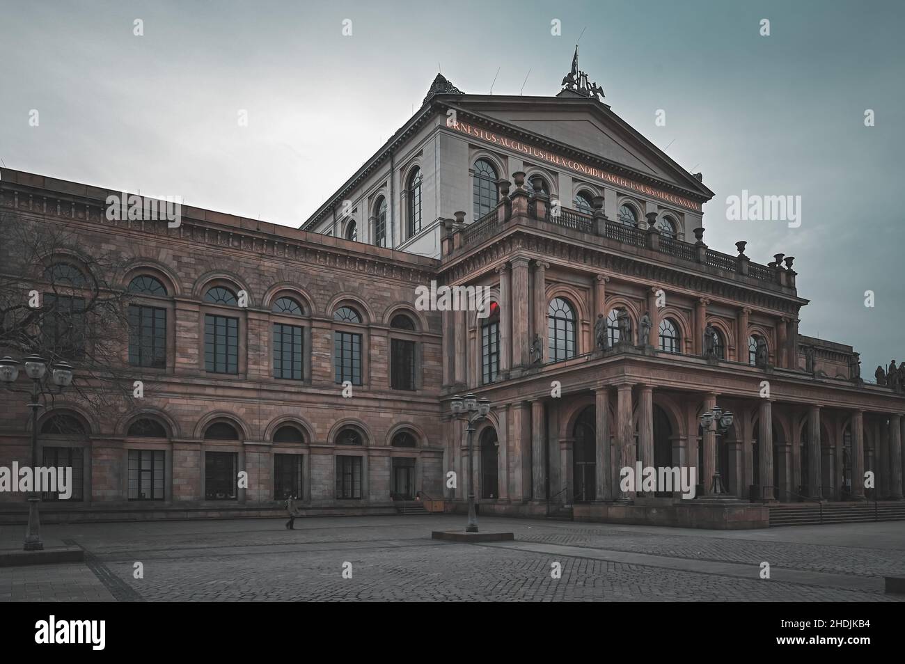 Opera house in hanover hi-res stock photography and images - Alamy