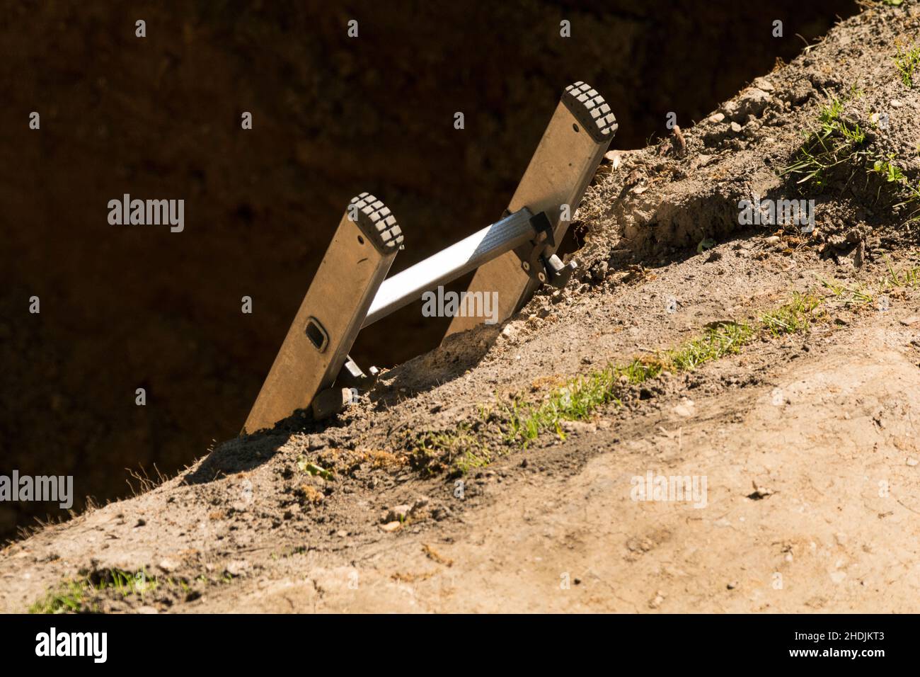 ladder, pit, ladders, pits Stock Photo - Alamy