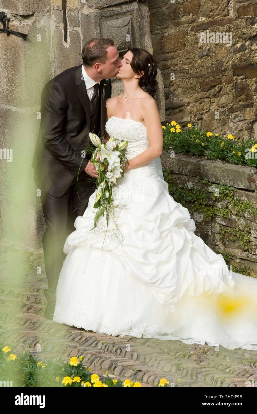 wedding, kissing, bridal couple, weddings, bridal couples Stock Photo ...