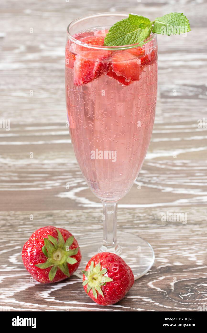 cocktail, strawberry punch, strawberry sparkling wine, alcohol ...