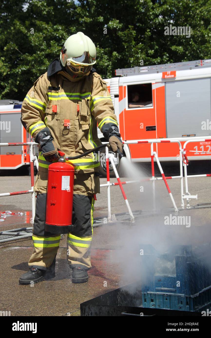 extinguish, firefighter, fire extinguisher, deltes, firefighters ...