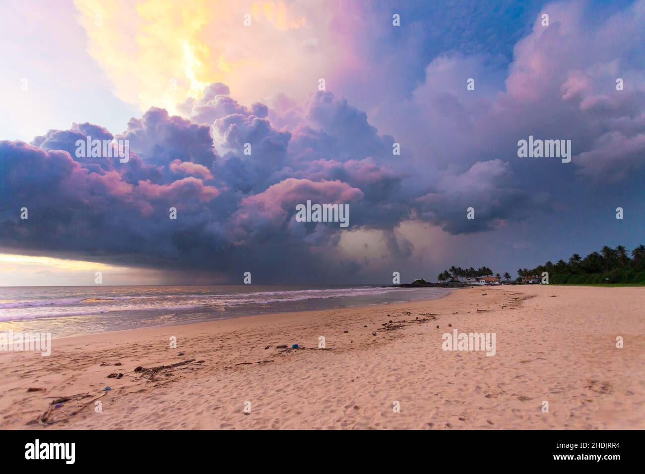 Sri lanka ahungalla beach hi-res stock photography and images - Alamy