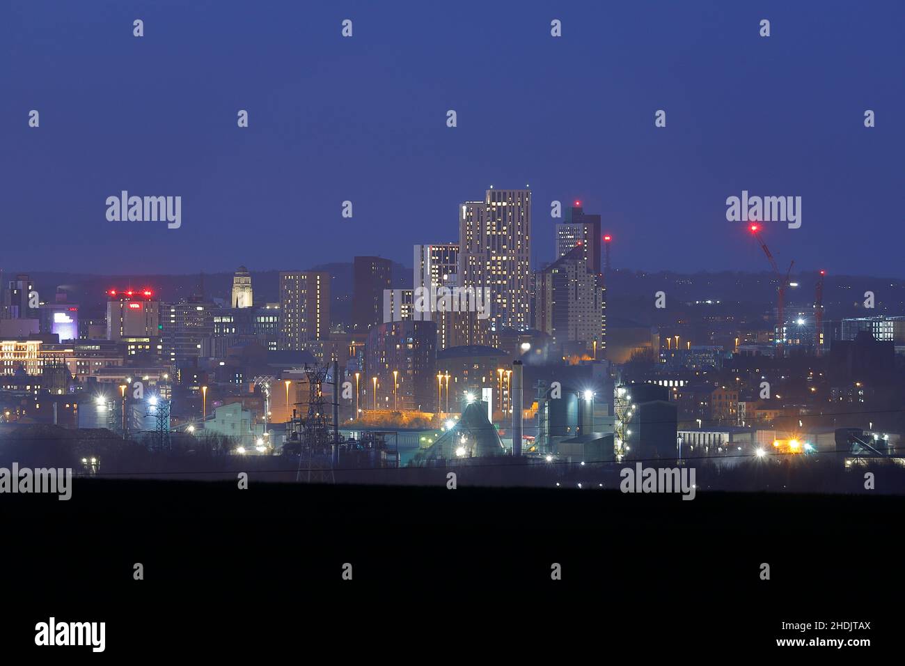 Leeds City Skyline at night Stock Photo - Alamy
