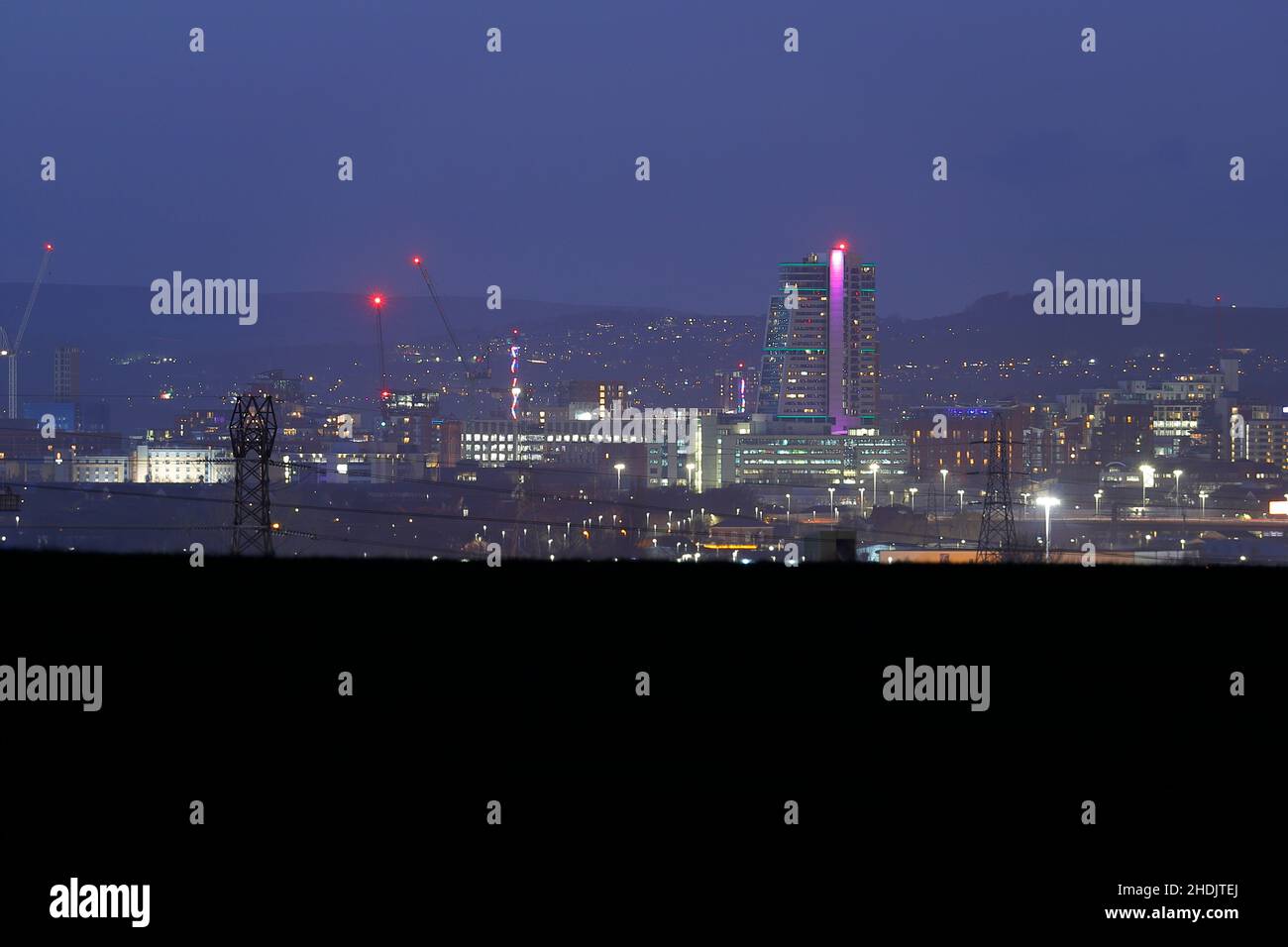 Leeds City Skyline at night Stock Photo - Alamy