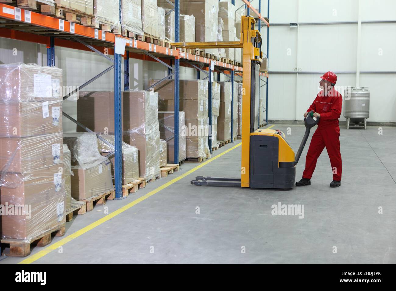 Warehouses warehouse hi-res stock photography and images - Alamy