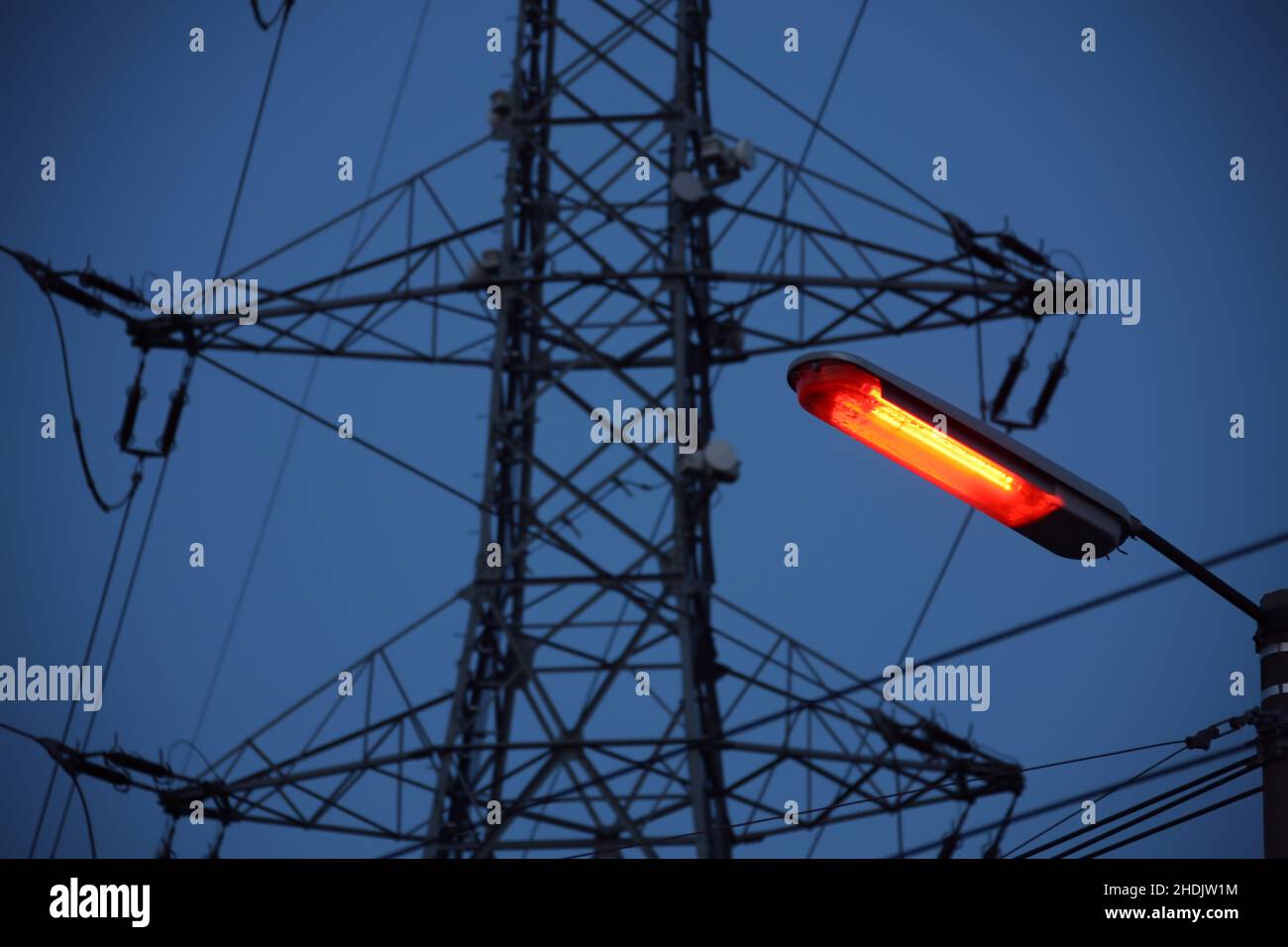 Street lamp power lines hi-res stock photography and images - Alamy