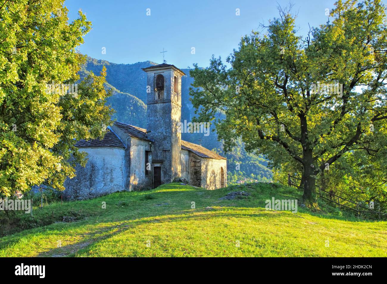 Castelveccana hi-res stock photography and images - Alamy