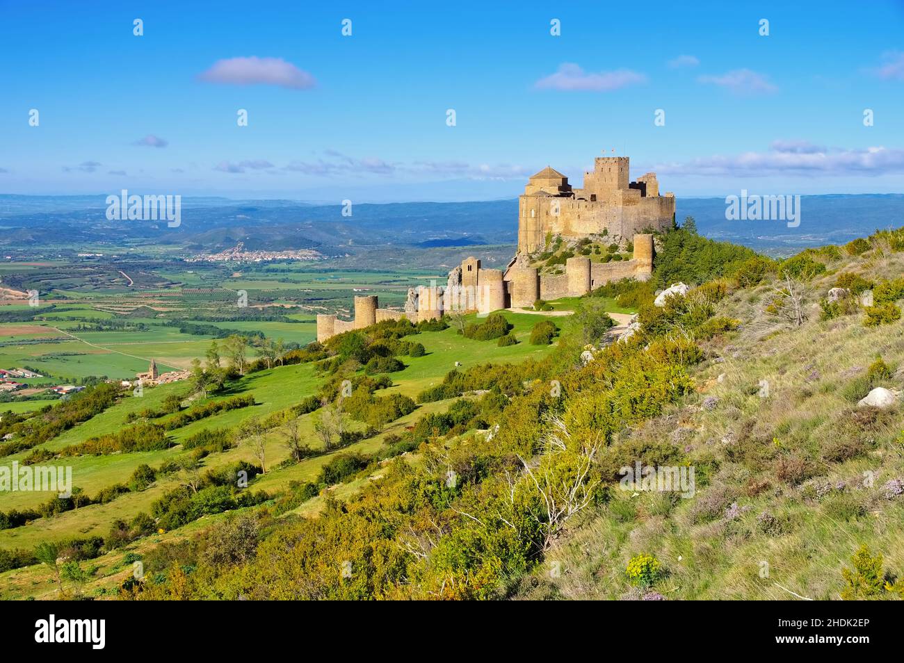 castillo de loarre, loarre Stock Photo - Alamy