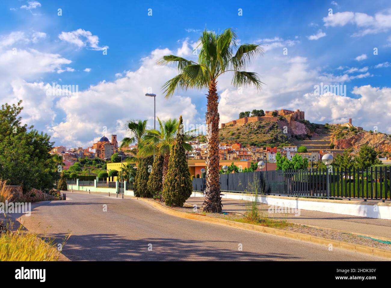 Horizontal streets hi-res stock photography and images - Alamy