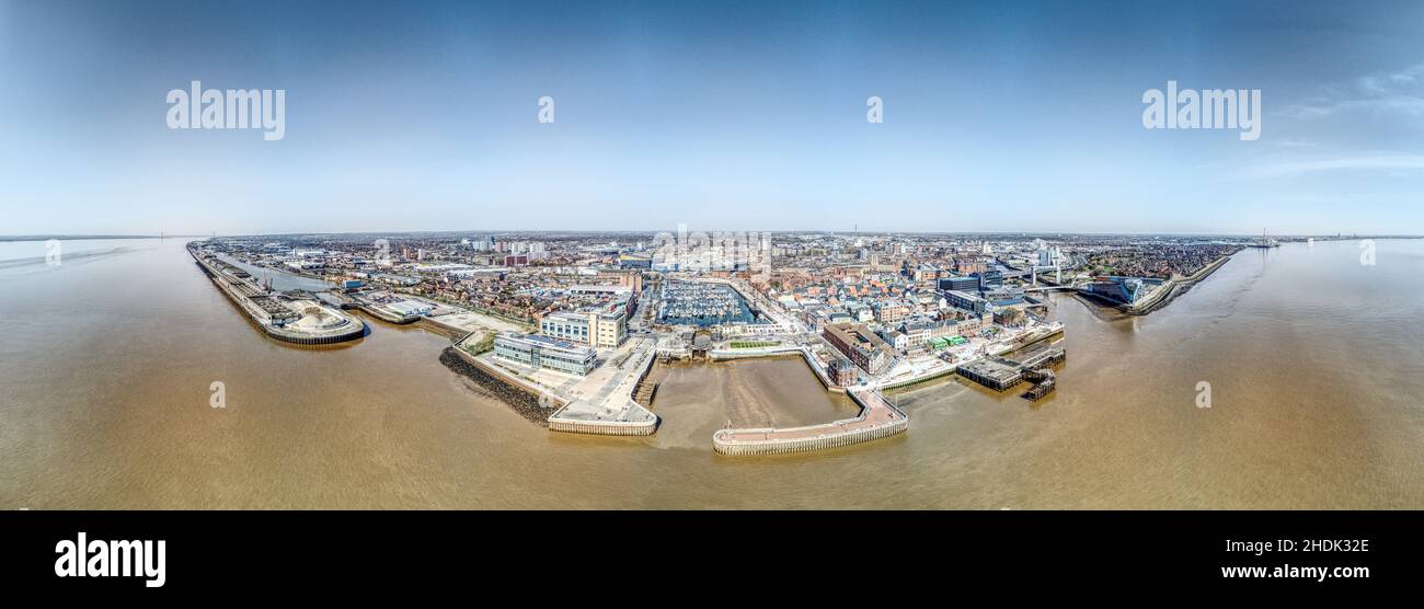 Wide panorama of Kingston upon Hull waterfront Stock Photo - Alamy