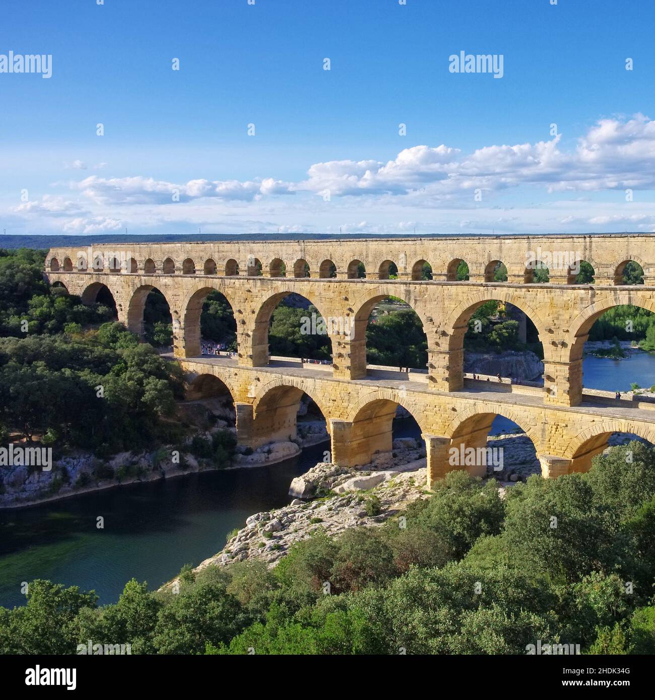 aqueduct, pont du gard, aqueducts, pont du gards Stock Photo - Alamy