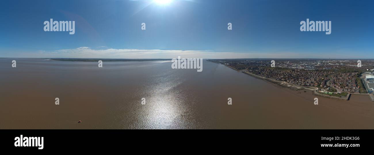 Wide panorama of Kingston upon Hull waterfront Stock Photo - Alamy