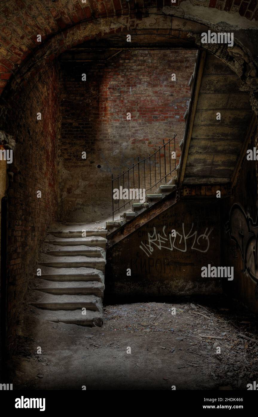Sinister staircase hi-res stock photography and images - Alamy