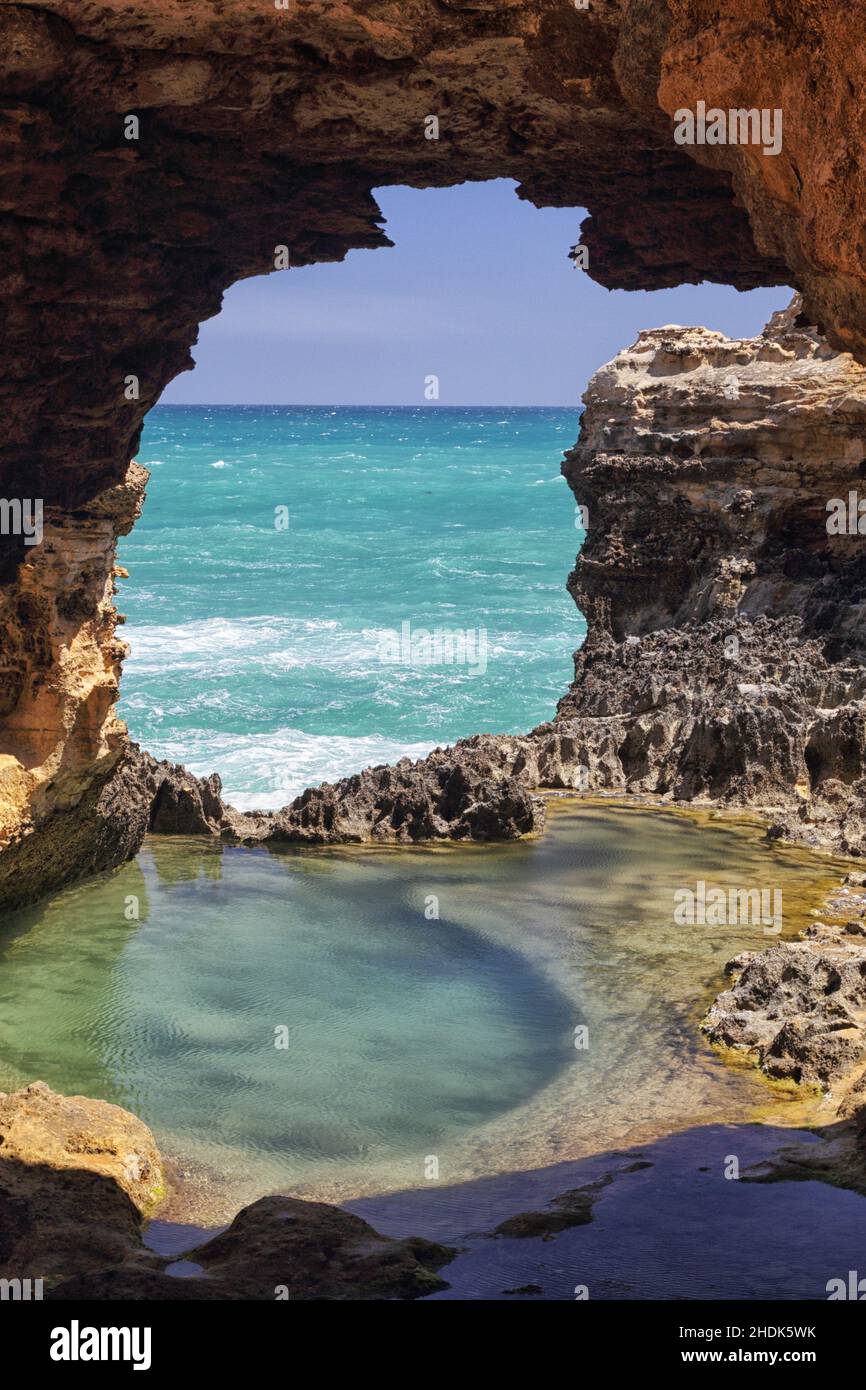 rocks, coastline, port campbell national park, natural arch, coastlines ...