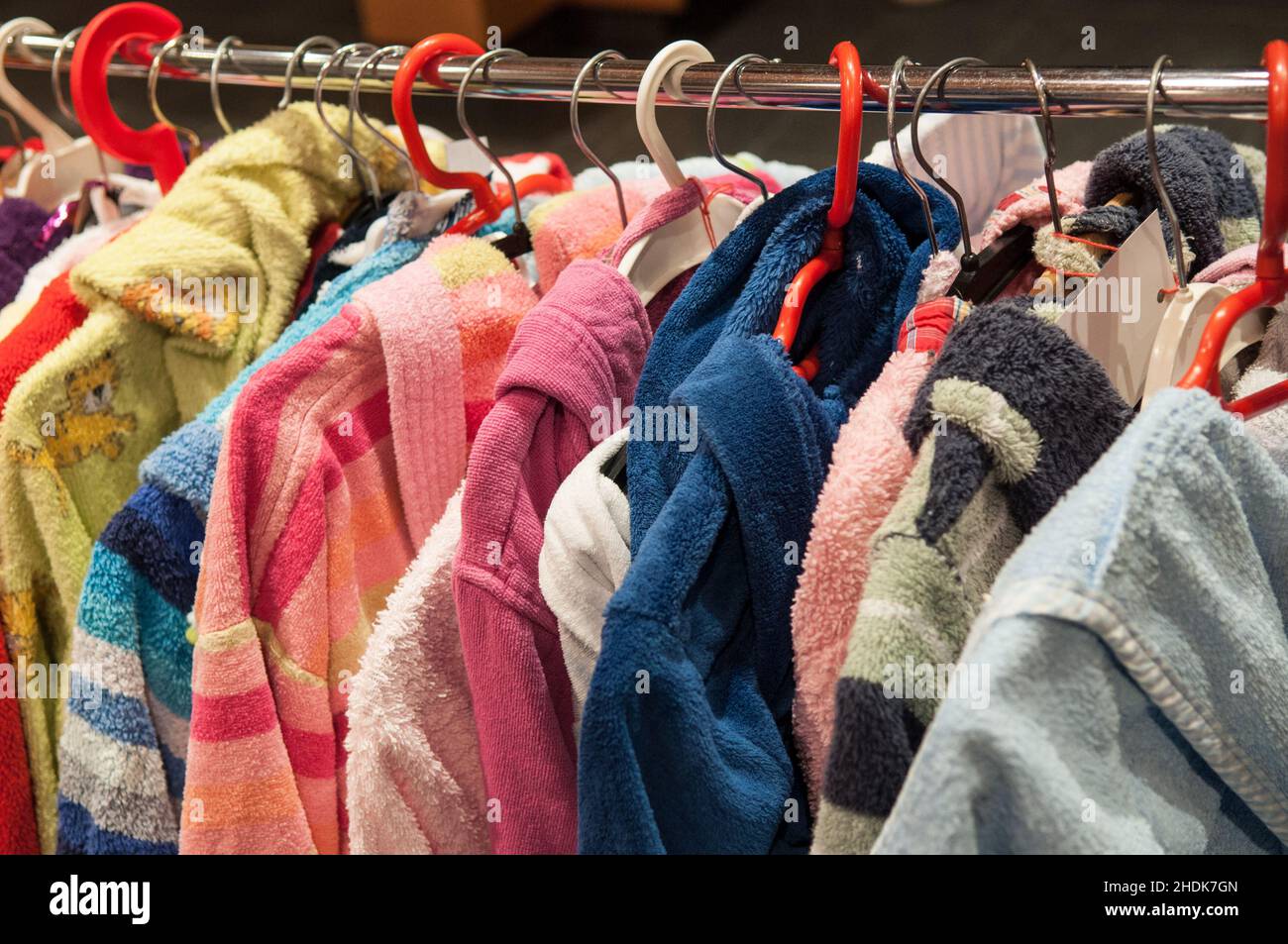 Second hand clothes and accessories hi-res stock photography and images ...
