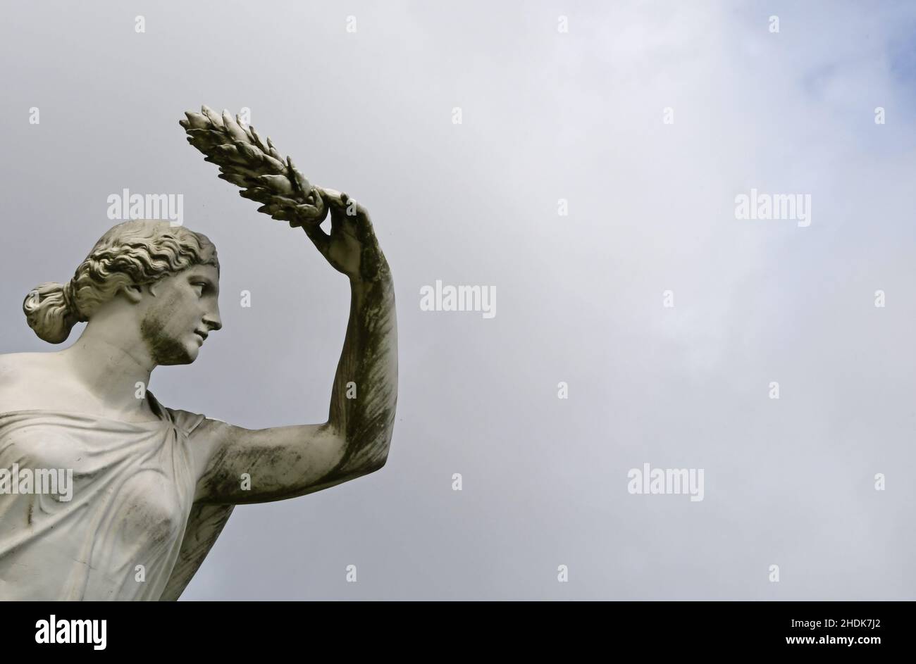 Roman laurel wreath hi-res stock photography and images - Alamy