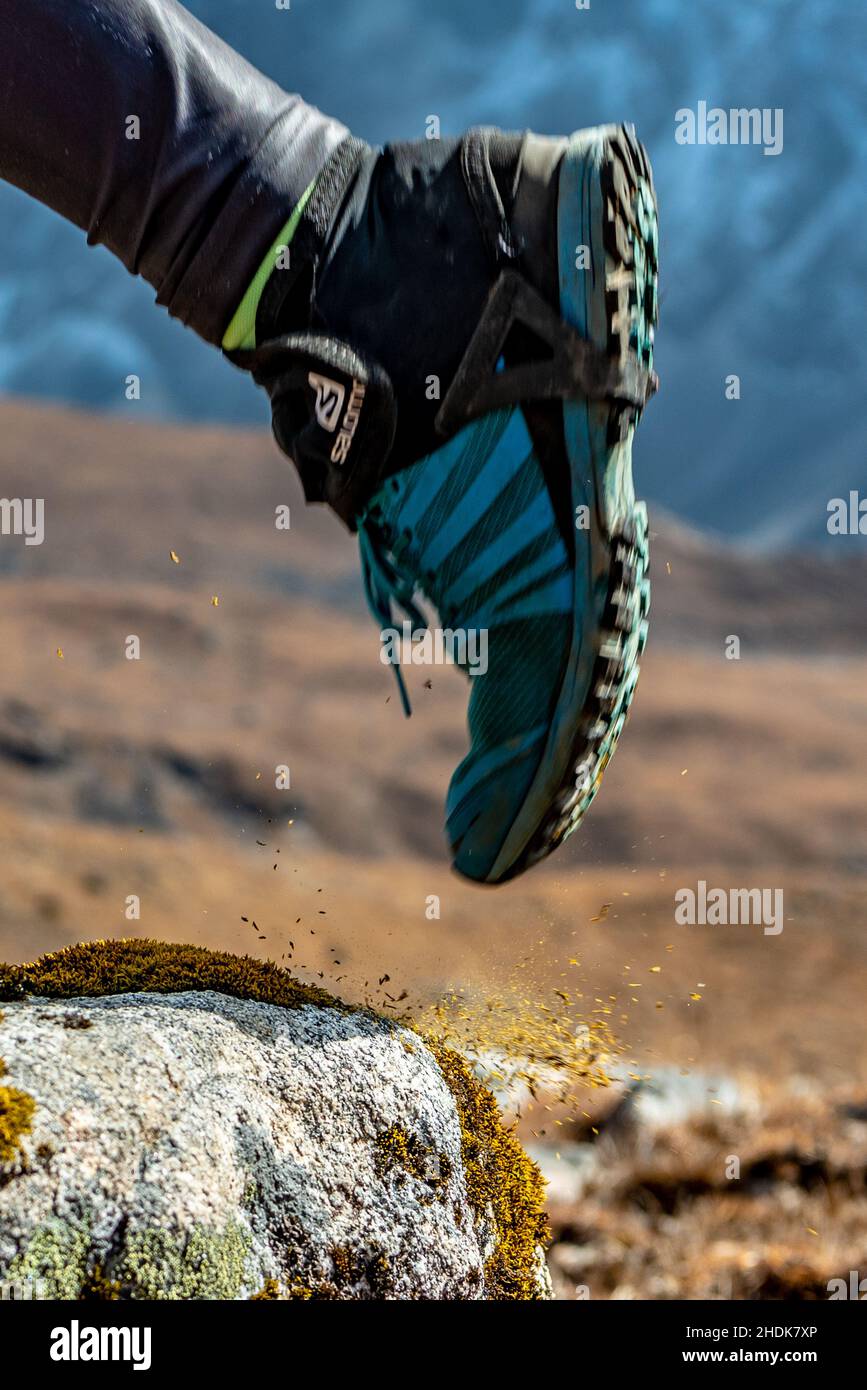 Shoe profiles hi-res stock photography and images - Alamy