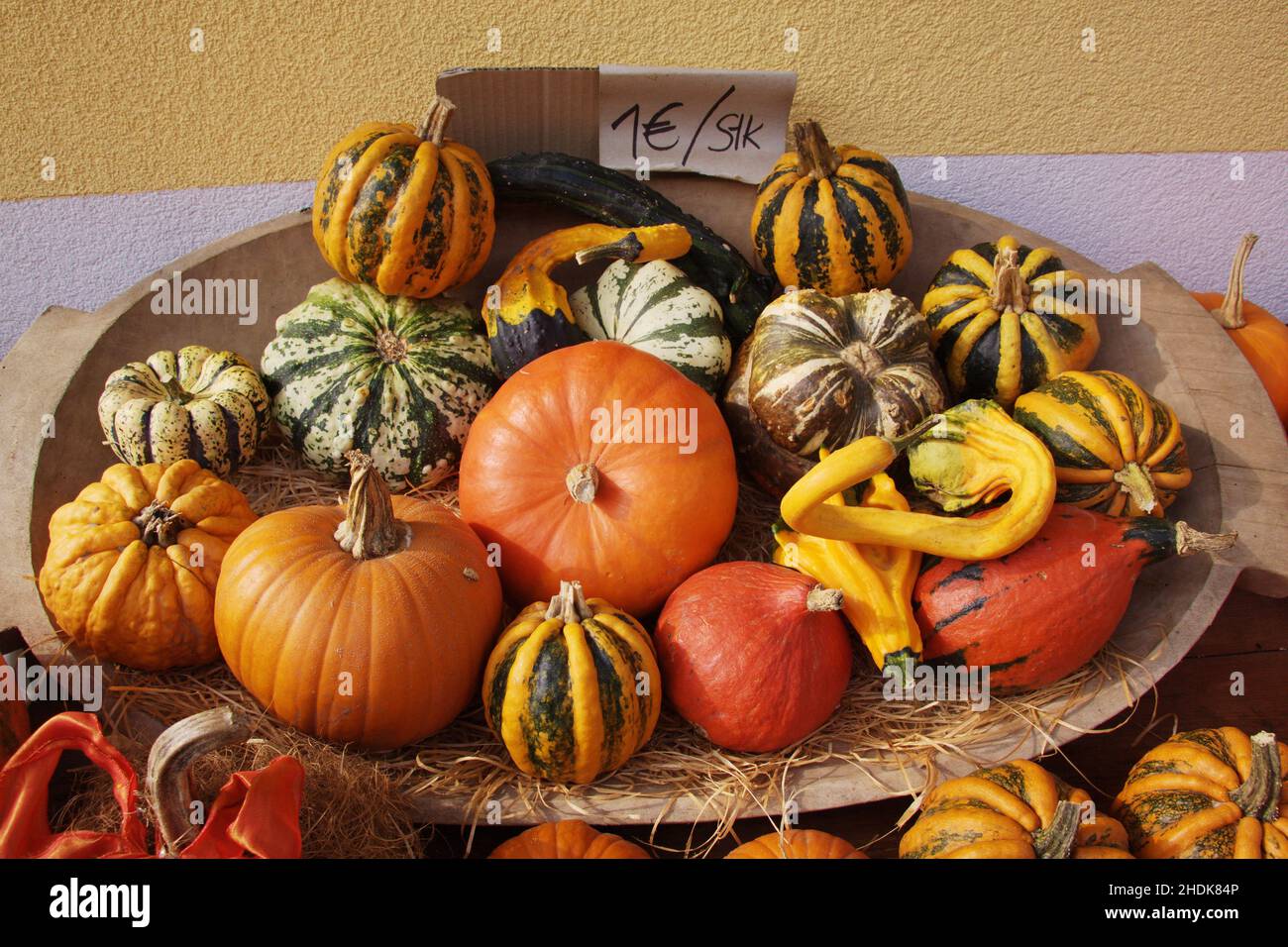 Sales presentations hi-res stock photography and images - Alamy